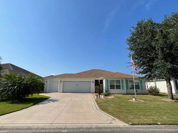 Modern Charm Meets Florida Sunshine In This Stylish, Inviting Escape! - The Villages, FL