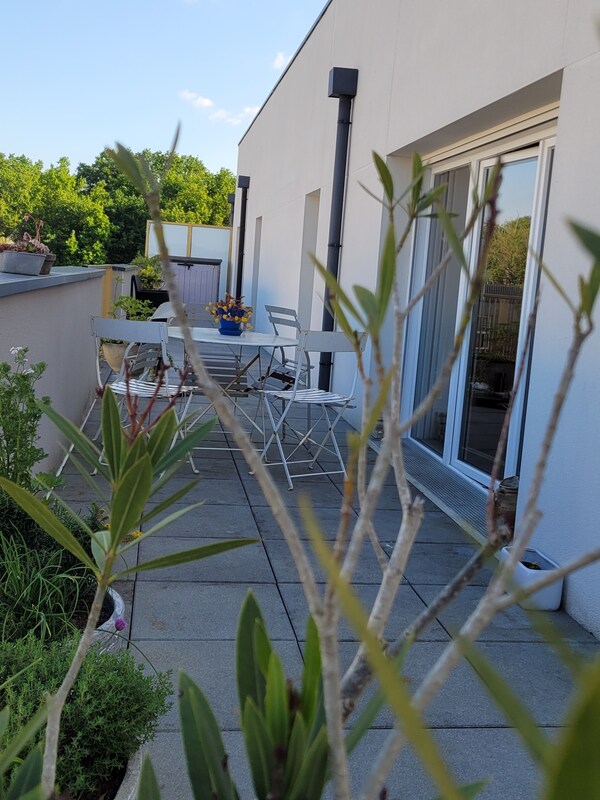 Appartement Idéal Pour 4 à 6 Personnes Avec Grande Terrasse - Séné
