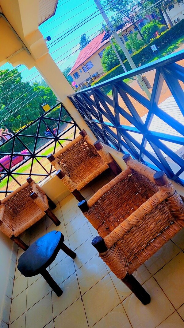 Spacious 3-bedroom Apartment With Ac, Wifi In Fantastic Kisumu - Kisumu