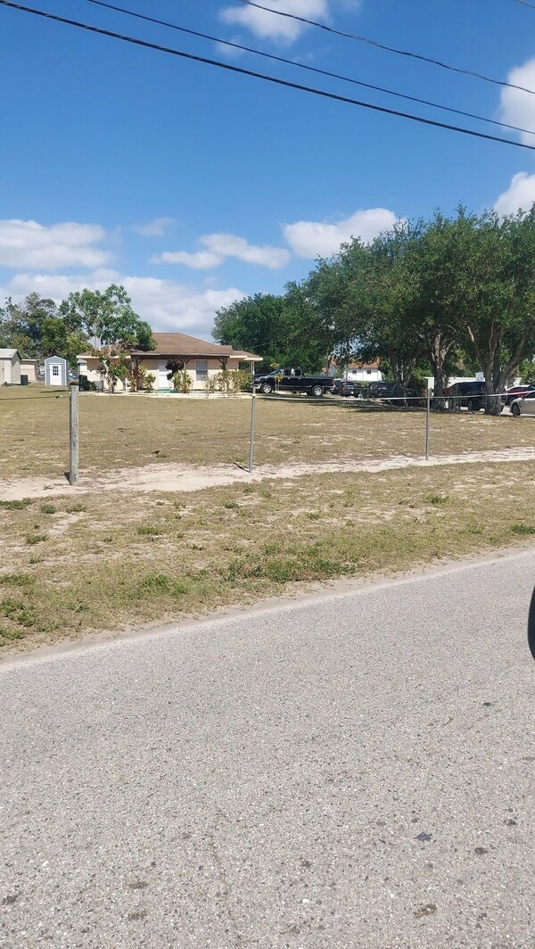 Cozy 2-bedroom House In Charming Lake Placid With Wifi, Ac - Lake Placid, FL