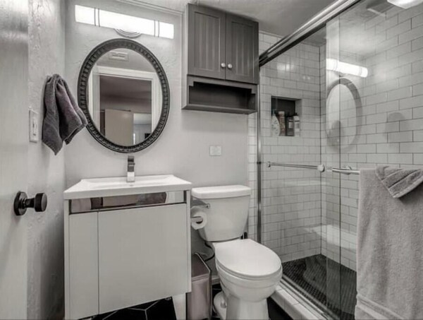 Cozy 1br In Prime Location - Soaring Eagle, Oklahoma City