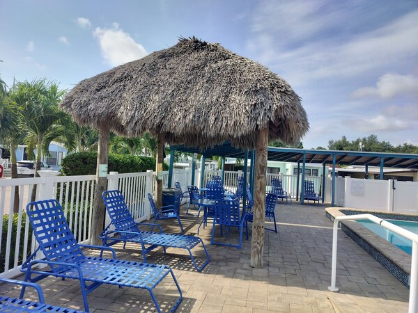 Welcome To Journey's End Vacation Cottage In Lee County, Florida - Cape Coral, FL