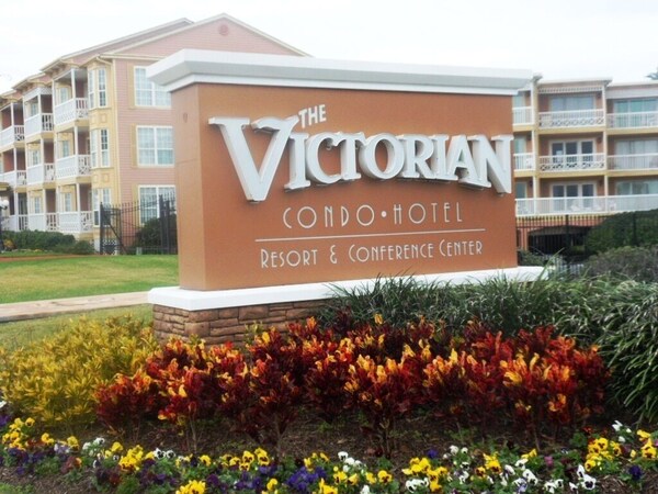 Galveston Condo On Seawall Near Beach, Gulf View, Pools, Wifi, Fitness Room. - Galveston, TX