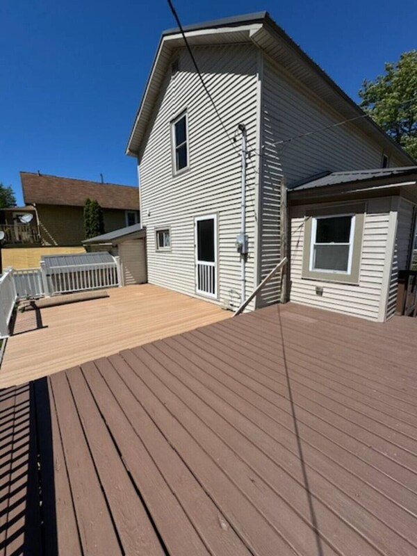 Relax In Bluffton Family Lake View Retreat 4br 2ba - Muskegon, MI