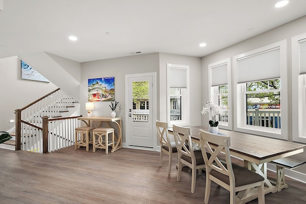 True Luxury Vacationing In Downtown Ocean City! - Ocean City, MD