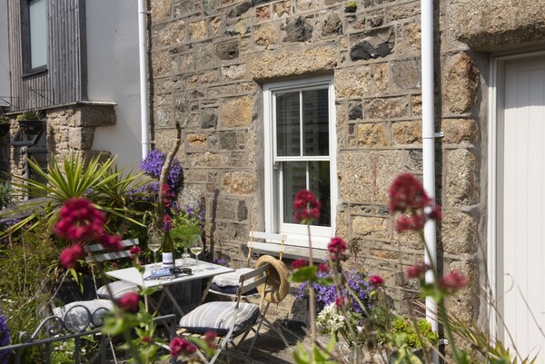 Piskey Cottage, Mousehole - Mousehole
