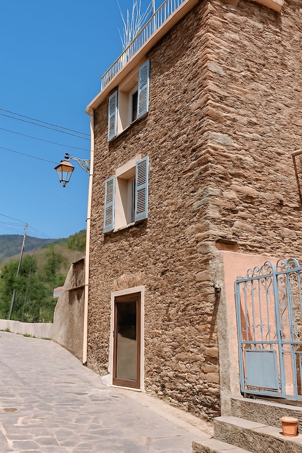 Maison De Village Avec Rooftop & Vue Mer Séjour Insolite Entre Ciel Et Pierre - Haute-Corse