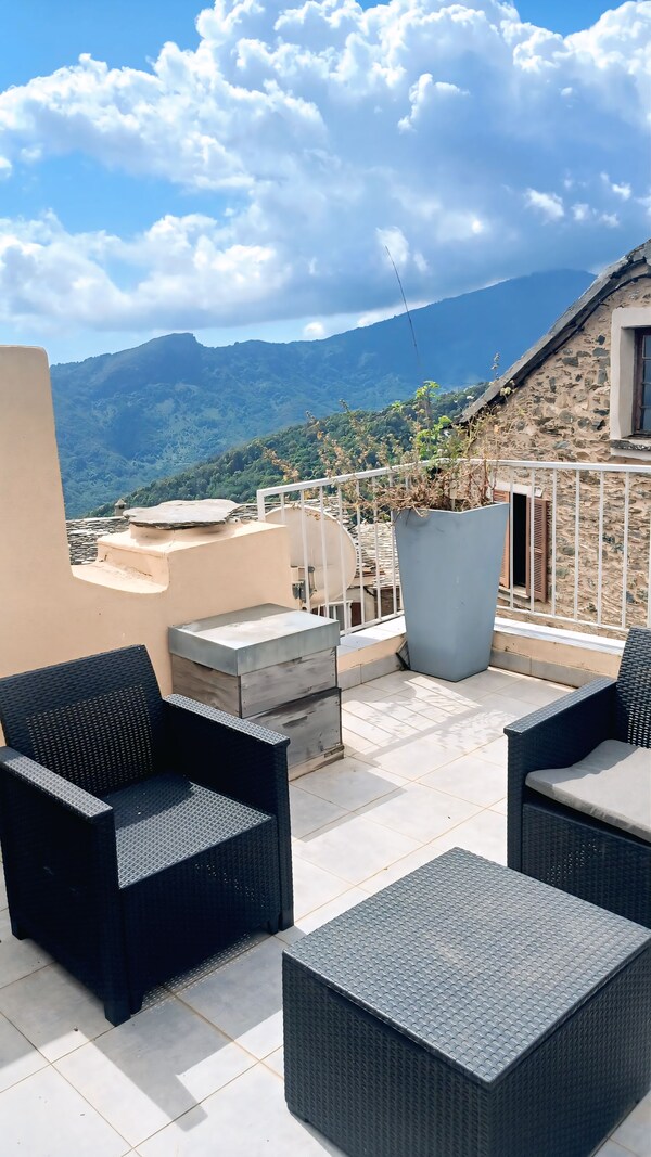 Esprit Tour In The Village With Rooftop & Sea View - Unusual Stay Between Sky And Sea - Corsica
