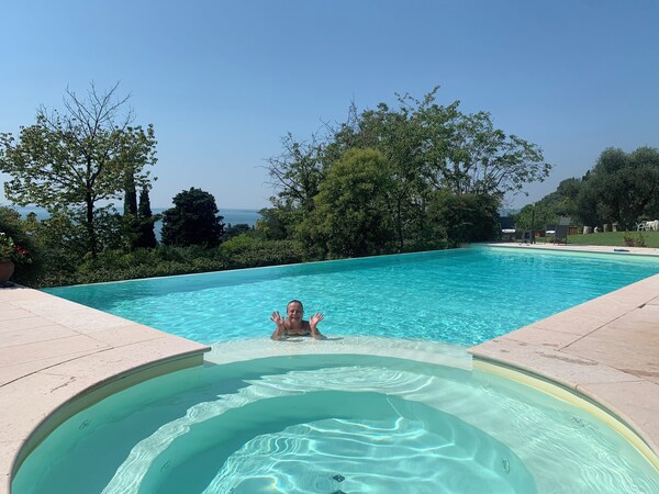 Wonderfull Apartament In Villa With Private Pool - Bardolino