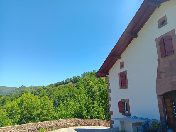 Gite à La Campagne Idéale Pour Des Familles Tomperetchenea 4 à 8 Personnes - Pays basque français