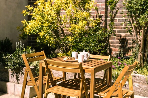 The Pink House - Chic Holiday Cottage In The Heart Of Eastbourne - Eastbourne