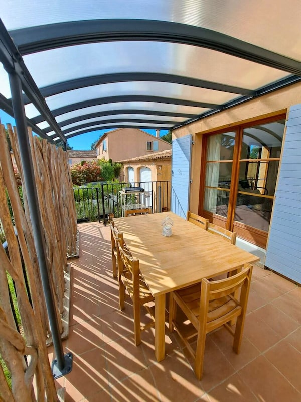 Villa Haut De Gamme Golf De Pont Royal 6 Personnes, Air-conditioned, Swimming Pool - Pélissanne