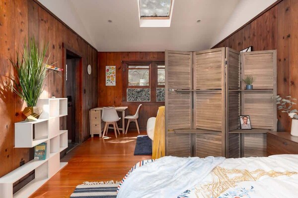 Charming Garden Cottage | Walk To Uc + Bart | Parking - Oakland, CA