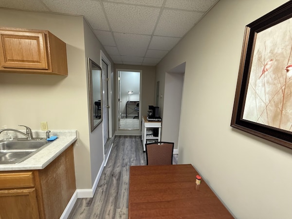 Charming 3-bedroom Apartment With Ac, Wifi In Delightful Presque Isle - Maine