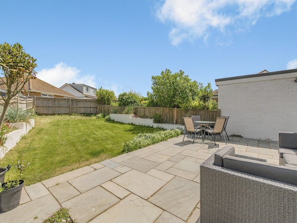 2 Bedroom Accommodation In Seaford - Seaford
