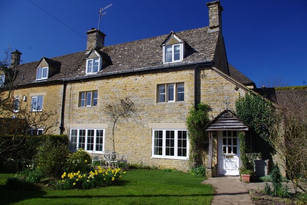 Craigmoor Cottage, Enchanting, Tranquil & Central In Bourton-on-the-water - Bourton-on-the-Water