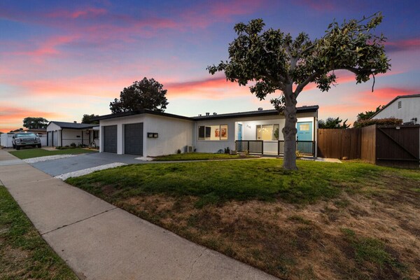 New! 2br, 1ba, Outdoor Fireplace, Patio Lounge, Western Vibes, Smart Tvs - La Jolla, San Diego