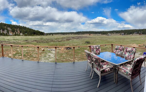 Little Red Cabin With Wifi In Duck Creek Village - Utah