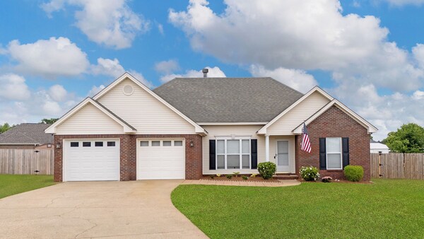 17 Springs / Rtj Golf / Saltwater Pool / Sleeps 8 - Millbrook, AL