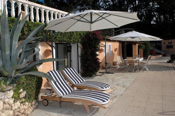 Boutique Provençale Villa 'La Vie En Rose' Bagnols En Forêt 15 Km From The Sea. - Puget-sur-Argens