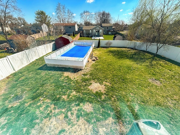 Spacious Family Home - 20 Min To Downtown Columbus. 2 Car Garage & Yard! - 倫敦