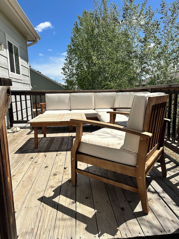 Charming 3-bedroom House In Great Area Of Longmont. 15 Min To Boulder. - Longmont, CO