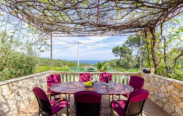 Amazing Home In Stari Grad - Hvar