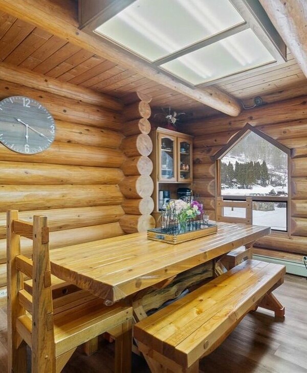 Lakeview Log Cabin For Large Groups, 4 Season Fun! Beach Access, Buoy, Hot Tub - Blind Bay