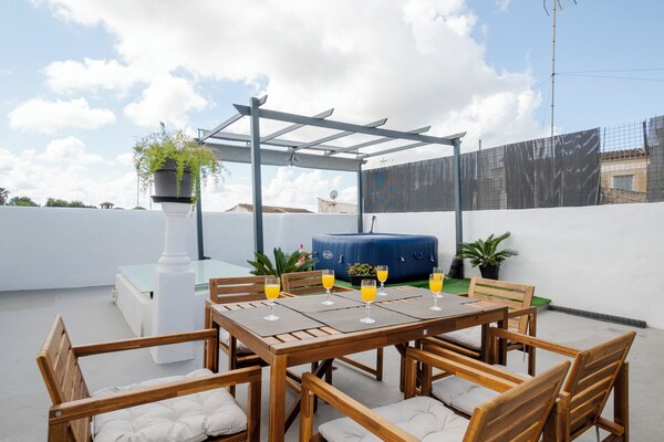 Quiet Townhouse For Families, Athletes & Groups - Petra