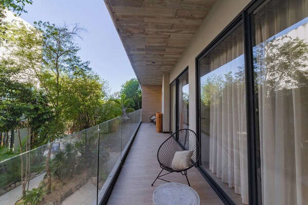 Luxury Tulum Condo \Nelegant Design & Prime Central Location - Tulum