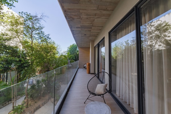 Luxury Tulum Condo \Nelegant Design & Prime Central Location - Tulum