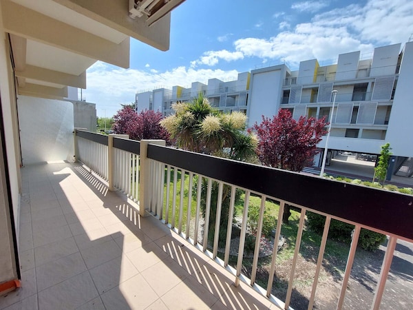 Spacieux 2 Pièces Avec Balcon Et Parking Proche Gare, Royan - Royan