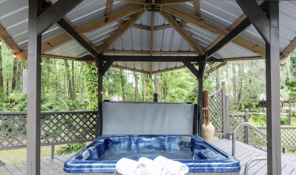 New Listing!ultra Private Modern Ranchette In Historic Mandarin,events With Fee - 오렌지 파크