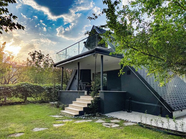 Shore Of Sapanca Lake: çAtı Villa Lakehouse - Kocaeli
