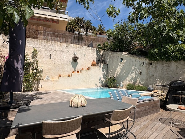Pretty Village House With Stunning Sea View, Garden And Small Swimming Pool - 칸