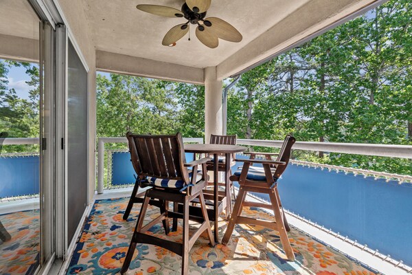 Luxury Keowee Key Condo: Lakefront Retreat Near Clemson - Walhalla, SC