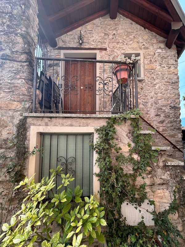 Borgo House. Characteristic Stone Cottage In The Historic Hamlet Casanova. - Lake Como