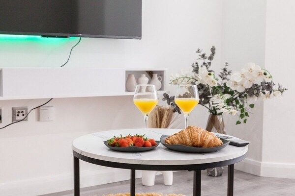 Opulent Residence - 1 Br City C - Leicester