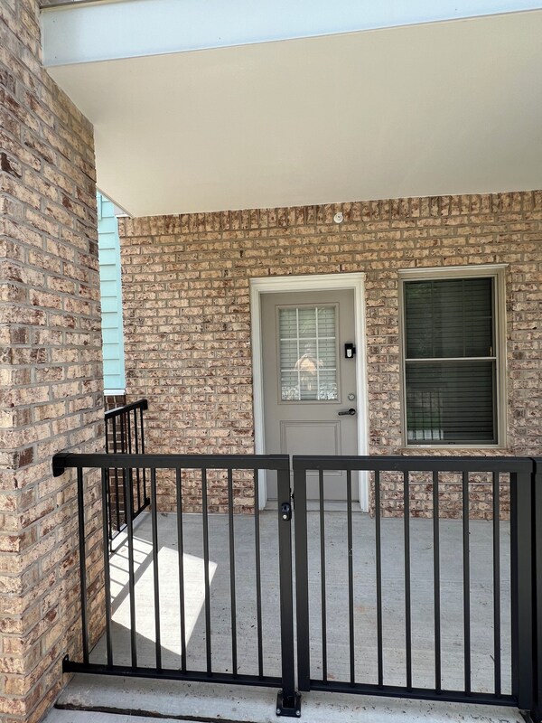 Private 1br Suite W/ Entry, Bath & Mini Kitchen  Near Uncc - Concord, NC
