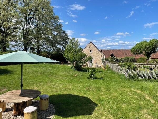 Gîte De Charme En Dordogne Dans Les Dépendances D'un Manoir Du Xvii Ième - Bergerac