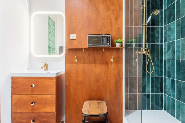 Superbe Appartement Au Cœur Du Panier - Vieux-port - Jardin de la Magalone de Marseille