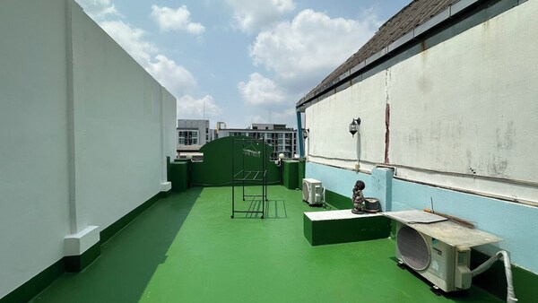 Charming Spacious Room In Enchanting Thong Lo, Bangkok With Full Kitchen - Bangkok