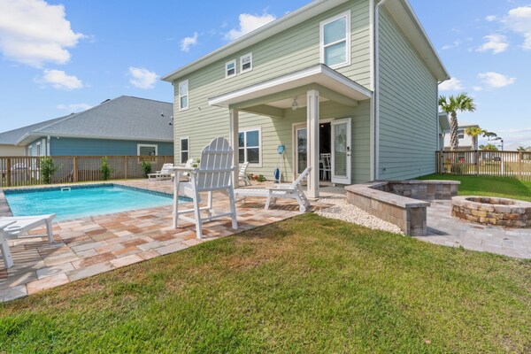 Coastal Luxury Retreat | Pool | Sleeps 18 | 2 Golf Carts - Mexico Beach, FL