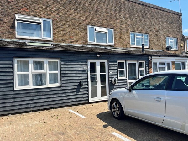 Spacious Apartment - 12 Minutes From Gatwick - イギリス ホーシャム