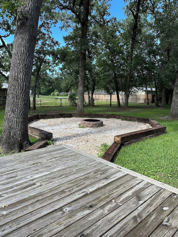 Pinewoods Hideaway  Quiet Comfort Near It All - Spring, TX