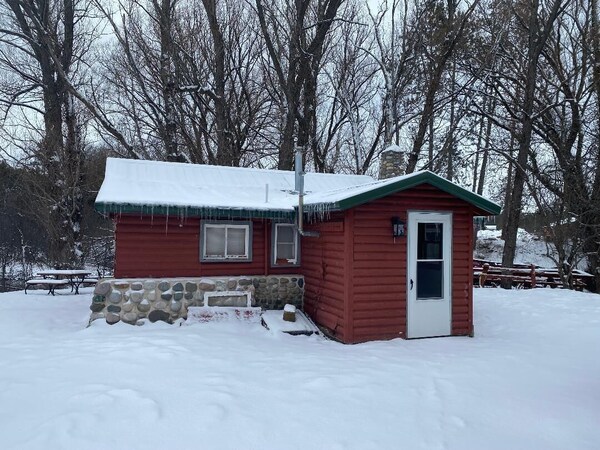 Lovells Riverside Cabins #1 On The Ausable River - Míchigan