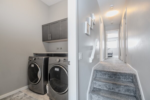 Family-friendly Home»office»ac»garage»large B.yard - Alberta