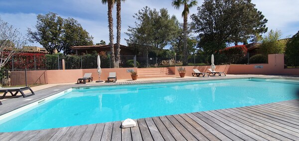 Air-conditioned Villa Pinarello With Swimming Pool Near The Beach - Zonza
