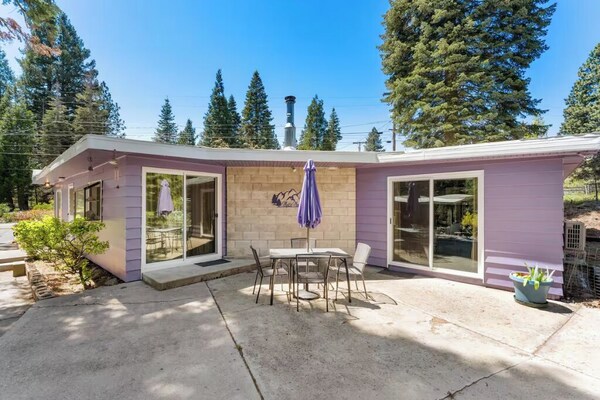 Charming 4-bedroom House In Beautiful Mount Shasta, Just Minutes From Town! - Mount Shasta, CA