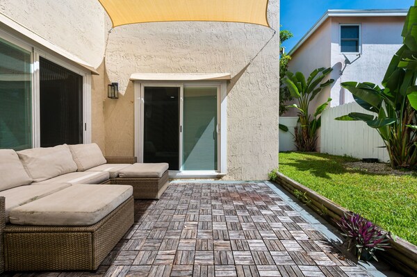 Cozy Cove 4br, 2.5ba Getaway Near Hwy I-95 - Boca Ratón, FL